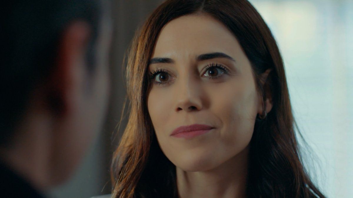 Traicionada - Canal 10 el canal uruguayo. Transmisión en vivo 24 h. Programas completos, series ...