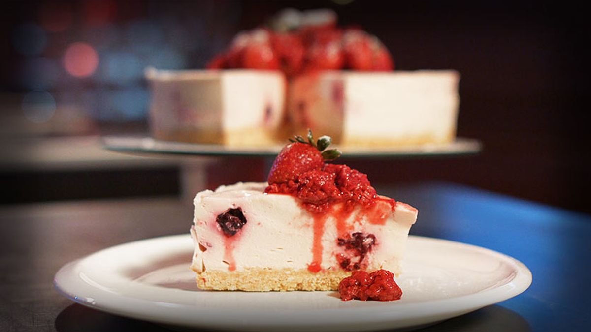 ¡Delicioso cheesecake de frutos rojos!